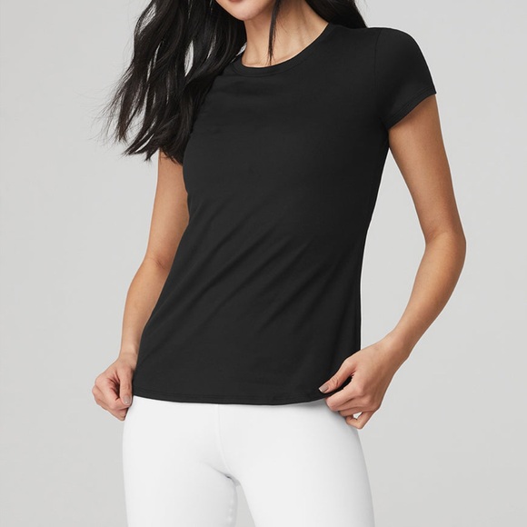 ALO Yoga | Tops | Alo Yoga Black Fitted Short Sleeve Tee | Poshmark